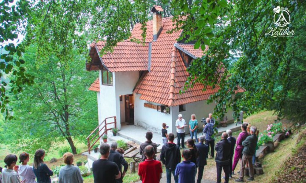 Izložbom slika i skulptura Vlada Mitrovića otvorena 30. likovna kolonija u Trnavi