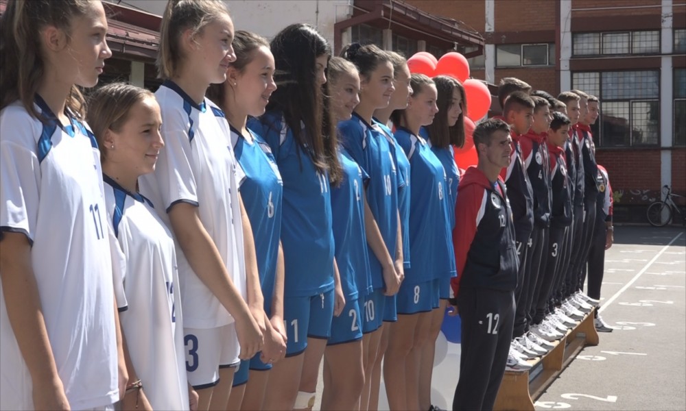 Odbojkaši OŠ "Desanka Maksimović" na svetskom prvenstvu